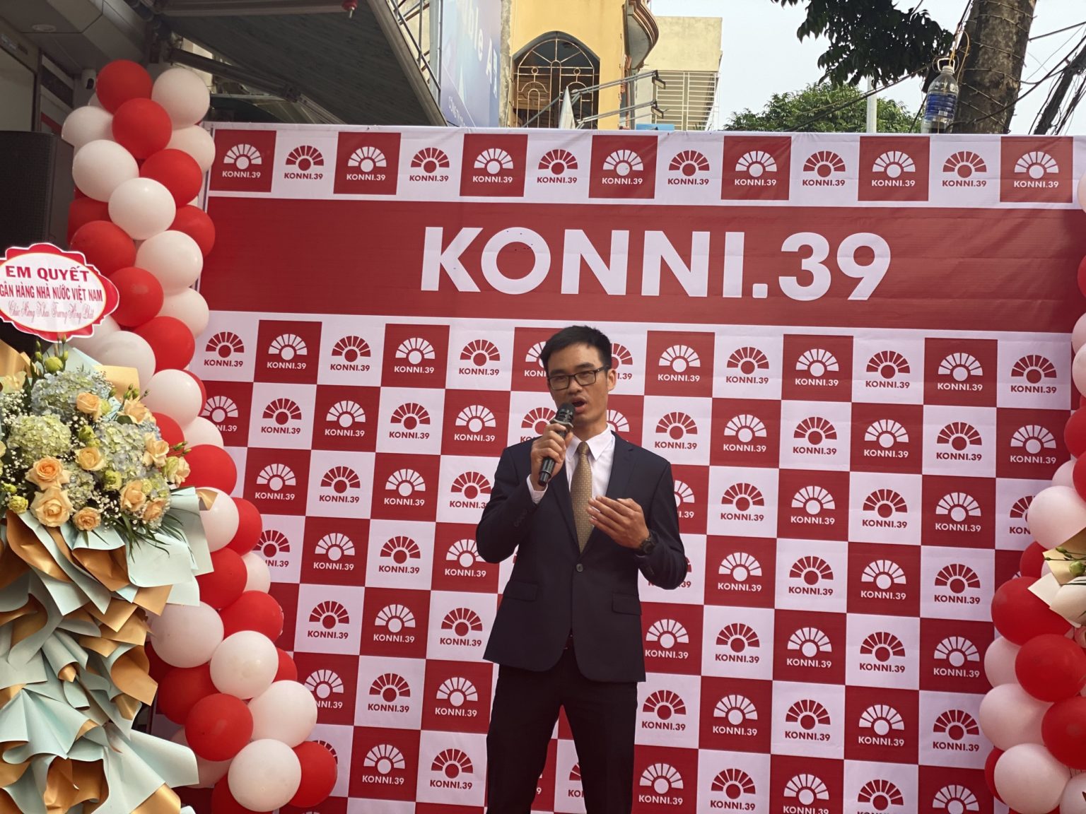 Mẫu bài phát biểu khai trương cửa hàng hồng phát có thể tham khảo - Konni 39